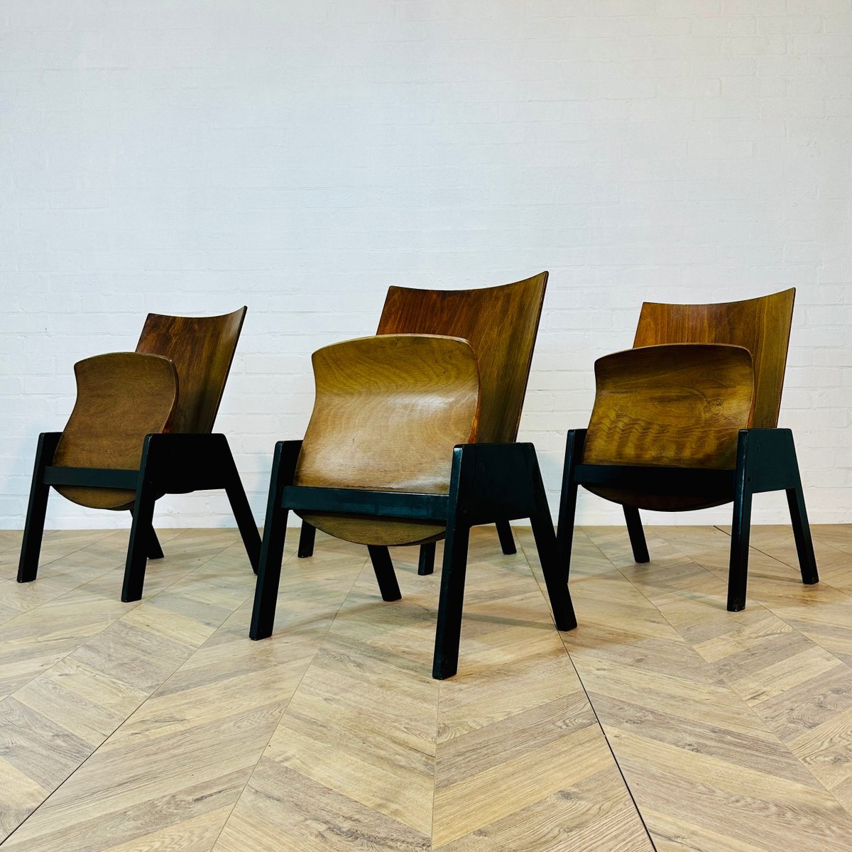Vintage Stackable Auditorium Chairs, 1970s, Set of 4 for sale at Pamono