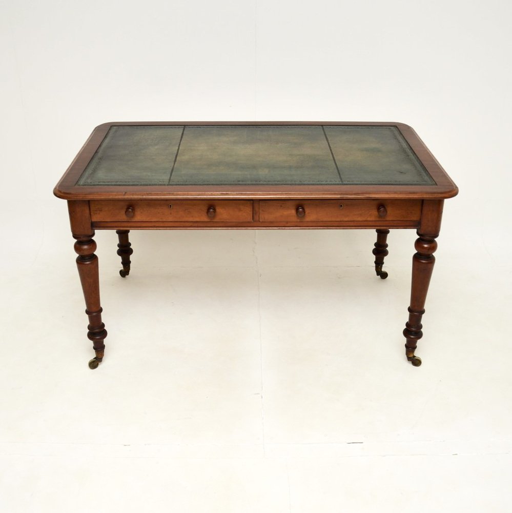 Antique Victorian Leather Top Desk, 1840 for sale at Pamono