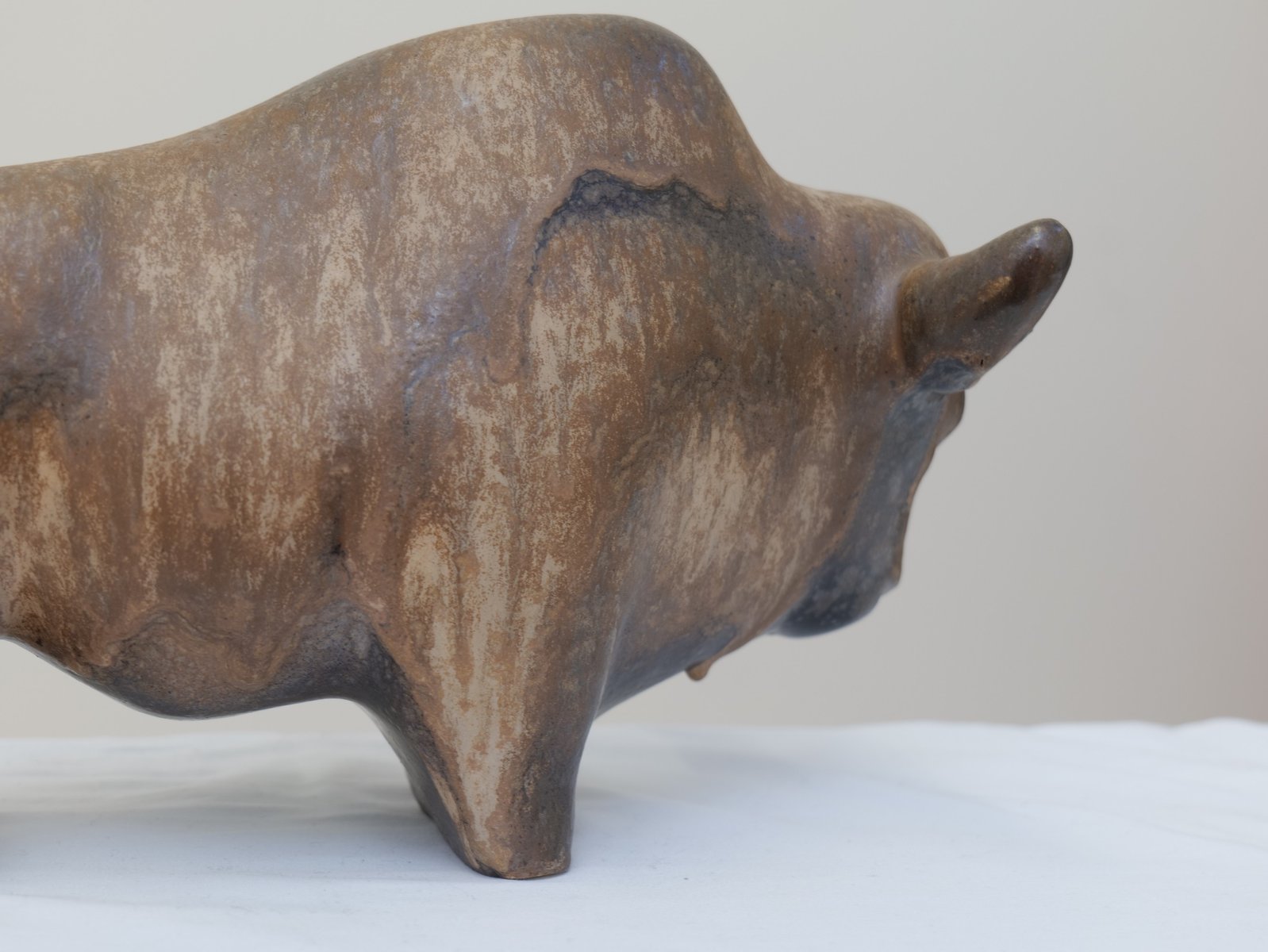 Großer Vintage Bison/Stier aus Keramik von Kurt Tschörner für Ruscha ...