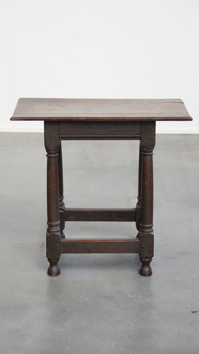 Large Antique English Side Table for sale at Pamono