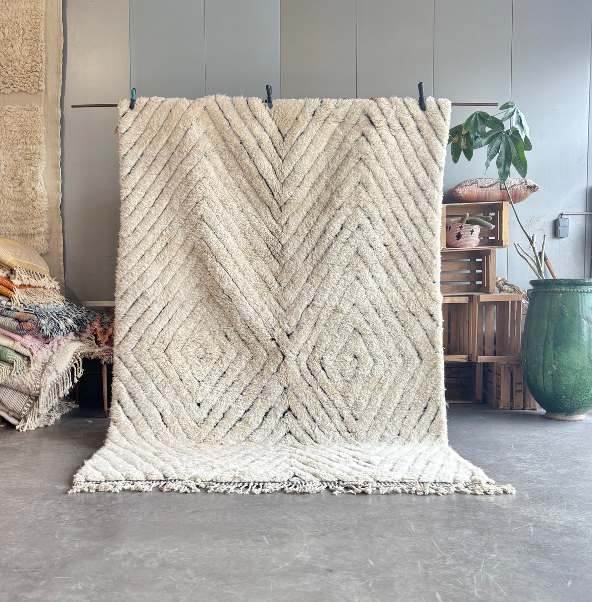 Beni Ouarain Handwoven Wool Rug, 1990s for sale at Pamono