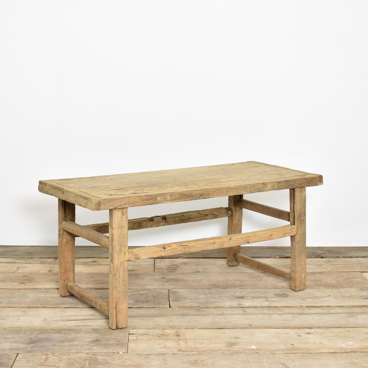 Antique Rustic Elm Coffee Table, 1920s for sale at Pamono