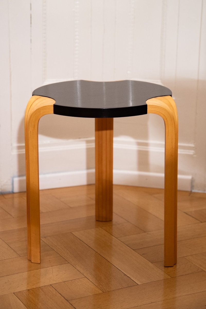 X600 Stool or Side Table by Alvar Aalto for Artek, Finland, 1950s, for sale at Pamono
