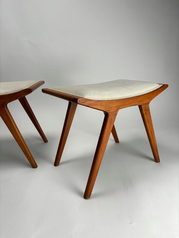 Mid-Century Italian Stools in the style of Paolo Buffa, Italy, 1950s ...