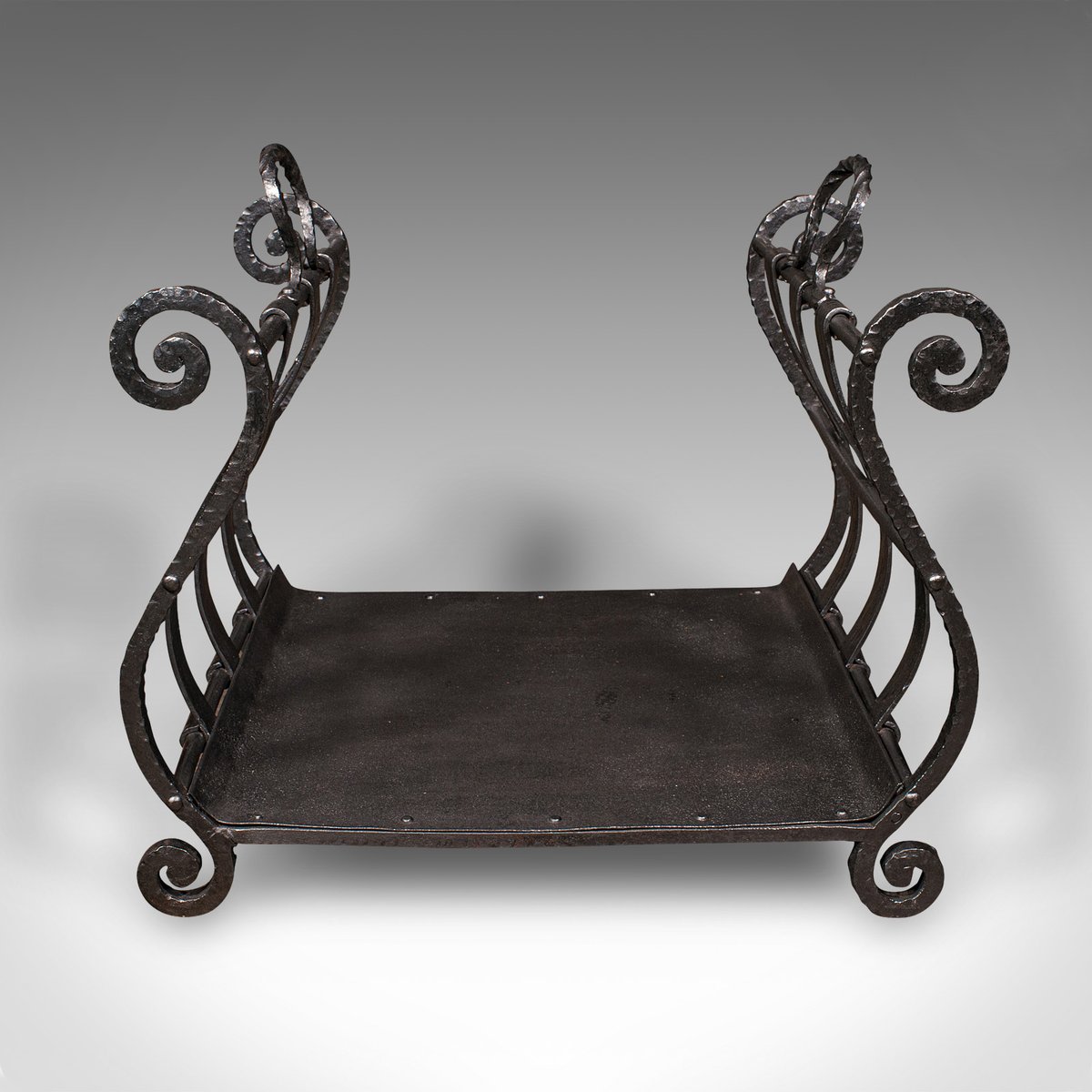 Antique English Log Layer in Wrought Iron, 1850 for sale at Pamono