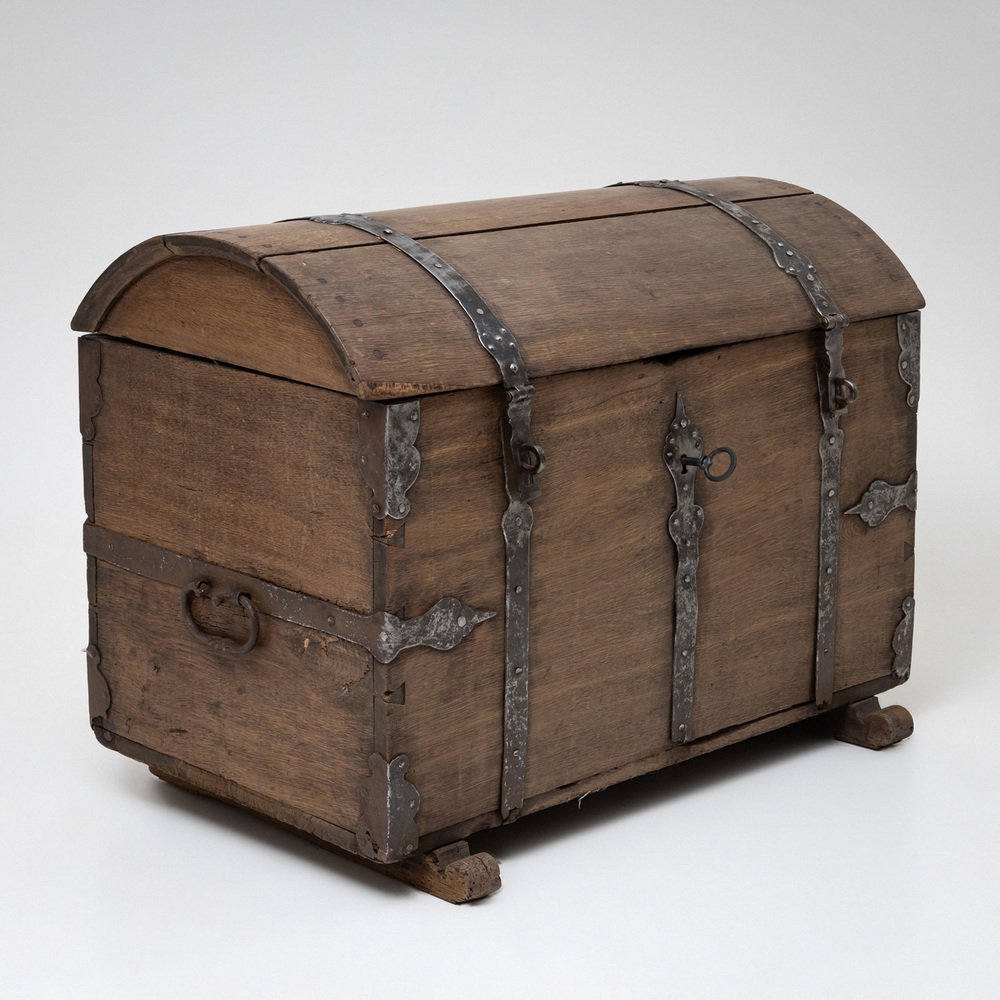 Baroque Domed Chest, 1700s for sale at Pamono