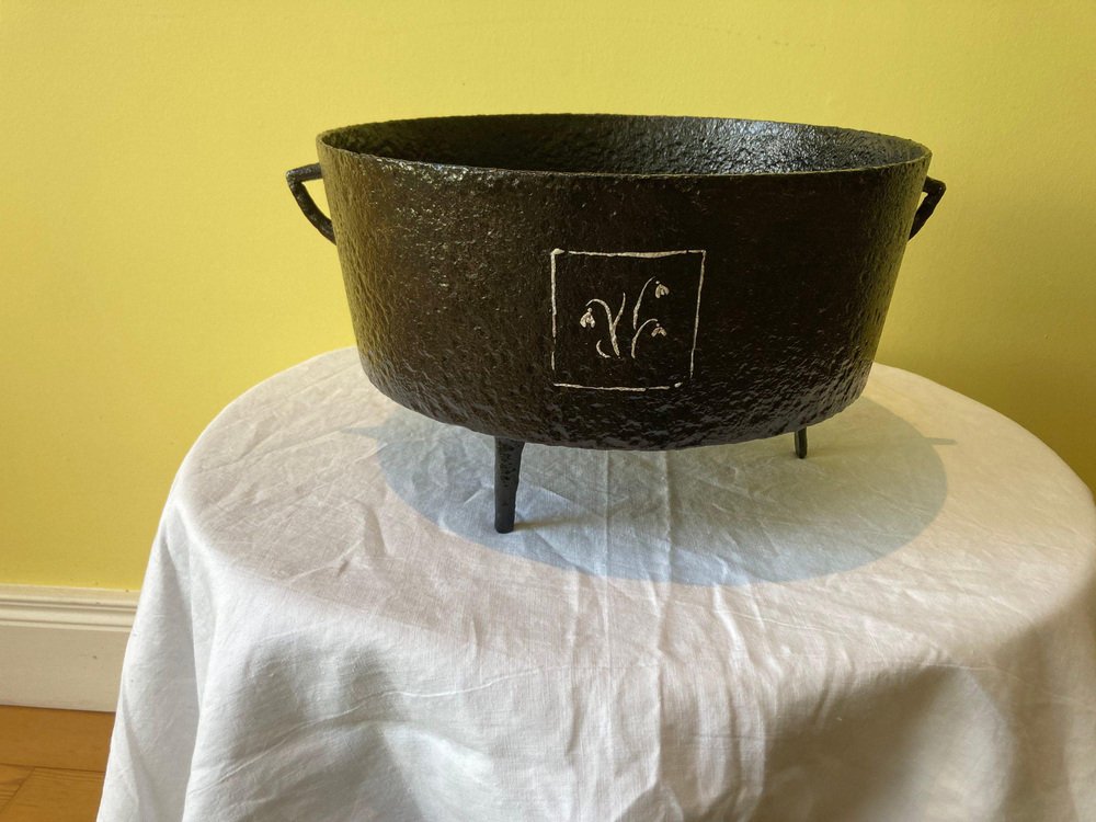 Cast Iron Pixie Ear Cooking Pot for sale at Pamono