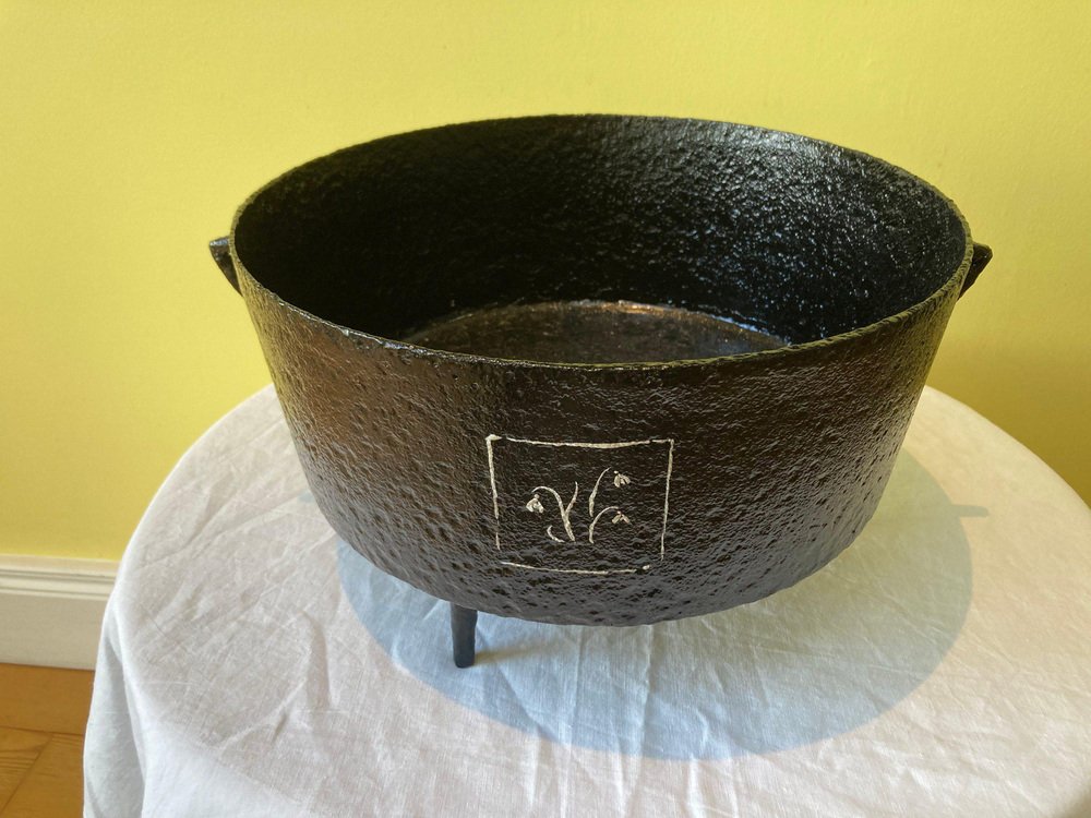 Cast Iron Pixie Ear Cooking Pot for sale at Pamono