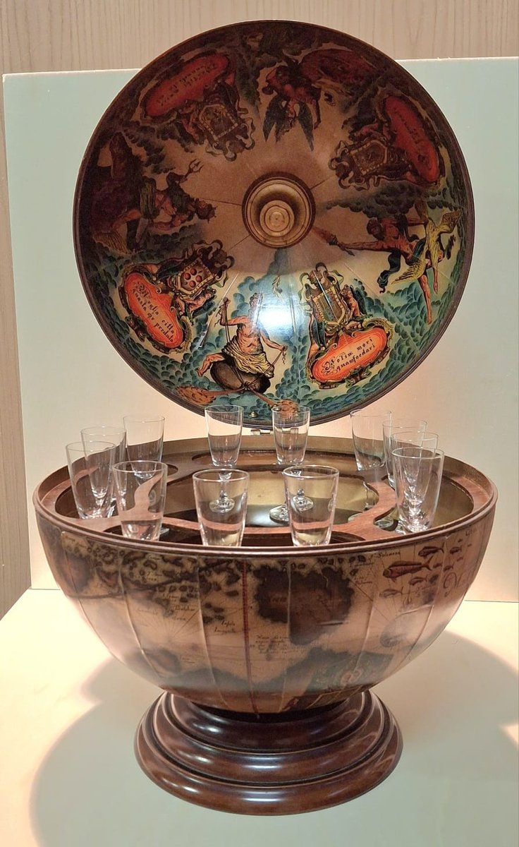 Vintage World Map Bar Cabinet for sale at Pamono