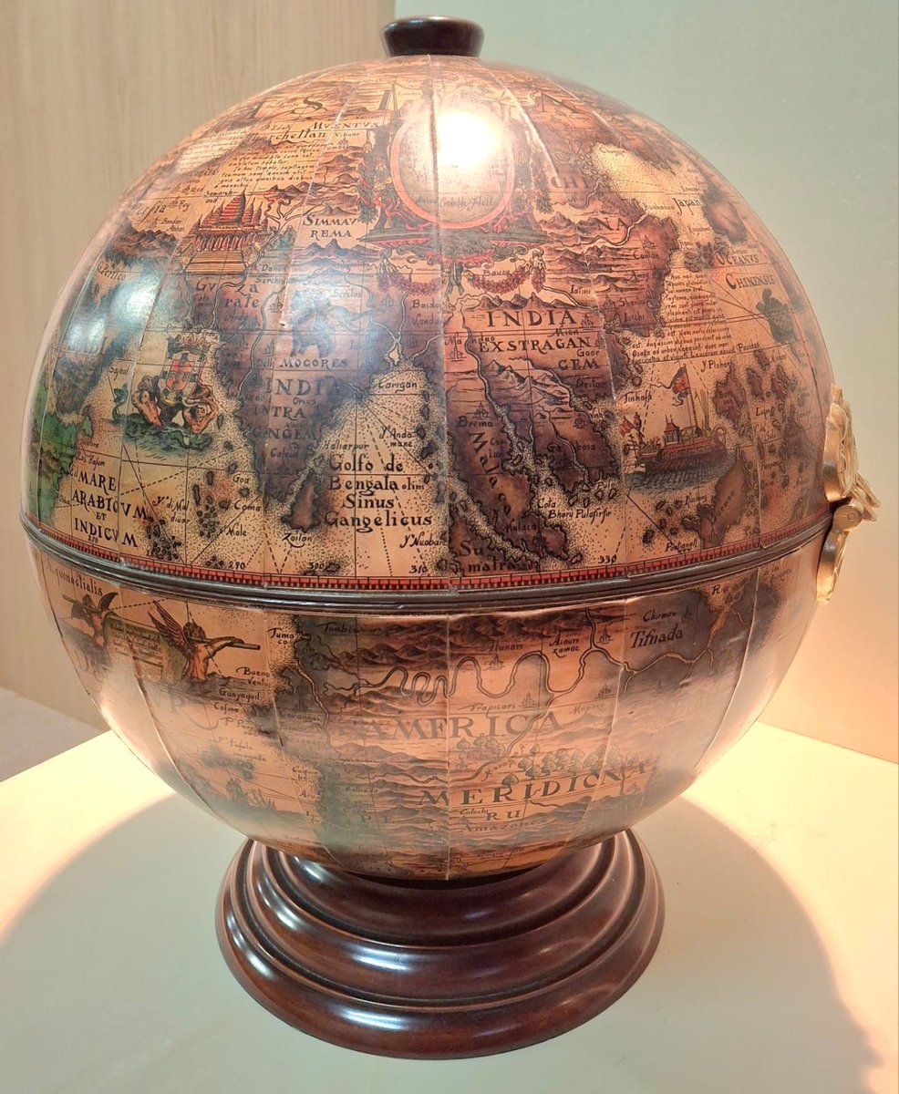 Vintage World Map Bar Cabinet for sale at Pamono