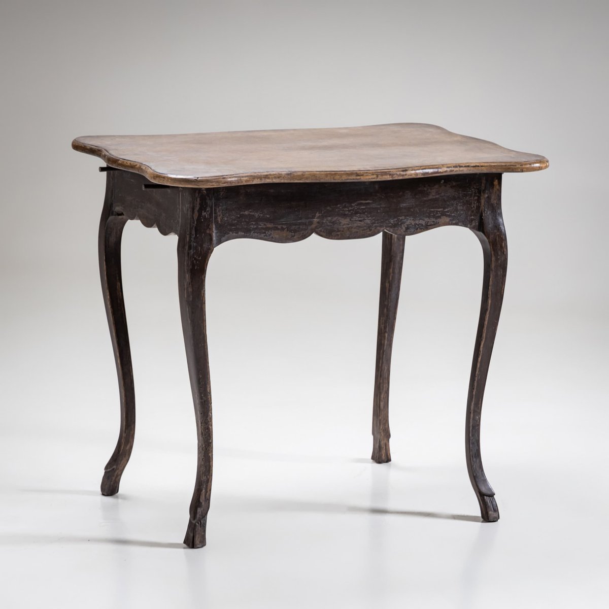 18th Century Baroque Side Table in Gray for sale at Pamono