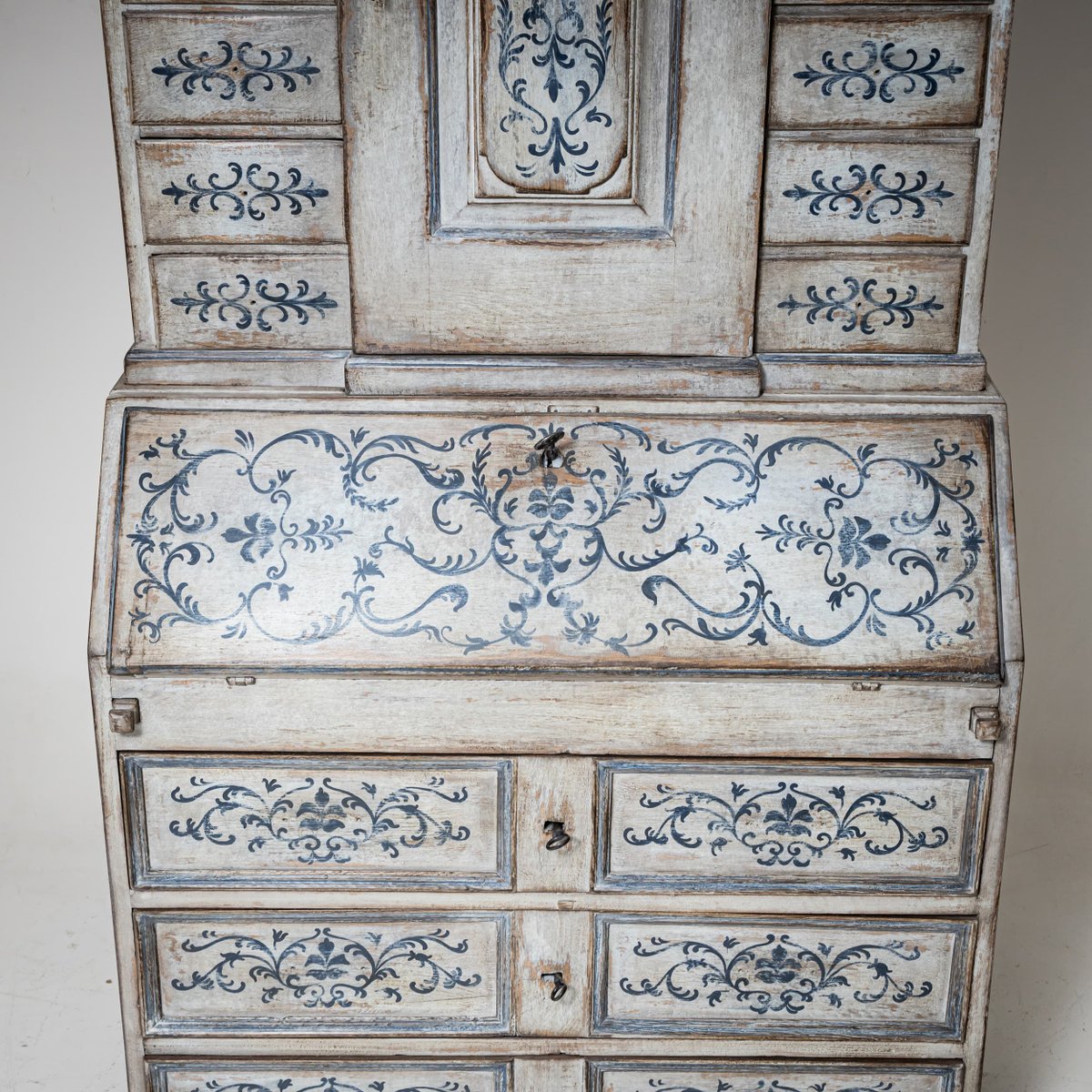 18th Century Baroque Hand-Painted Secretary Desk for sale at Pamono