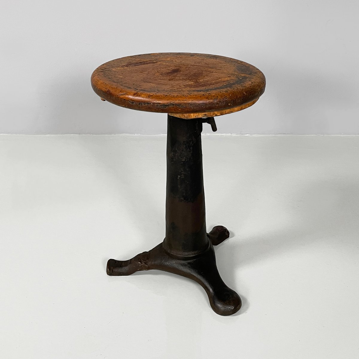 Italian Industrial Round Stool in Wood and Cast Iron, 1930s for sale at ...