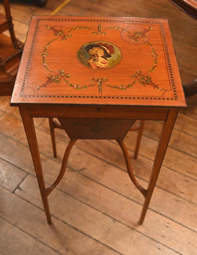 Edwardian Work Box Side Table in Satinwood, 1910s for sale at Pamono