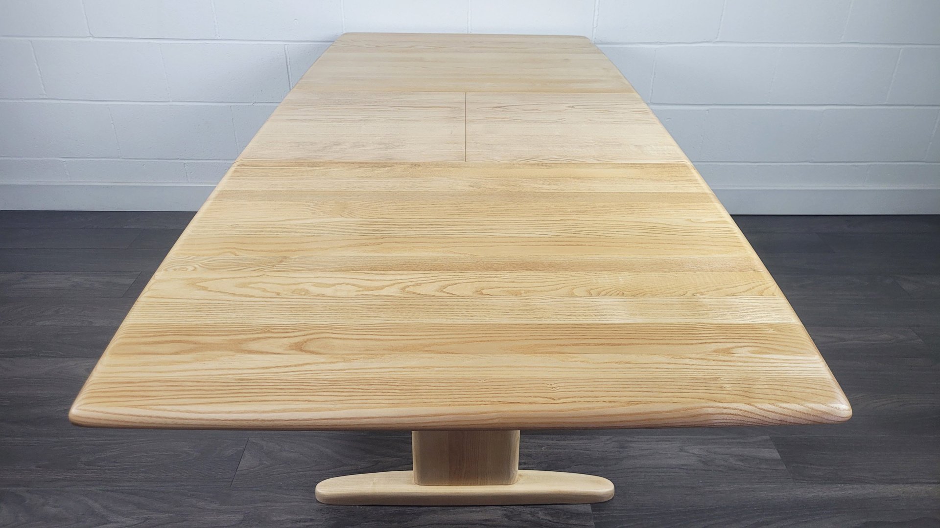 Windsor Extending Dining Table by Lucian Ercolani for Ercol, 2000s for sale at Pamono