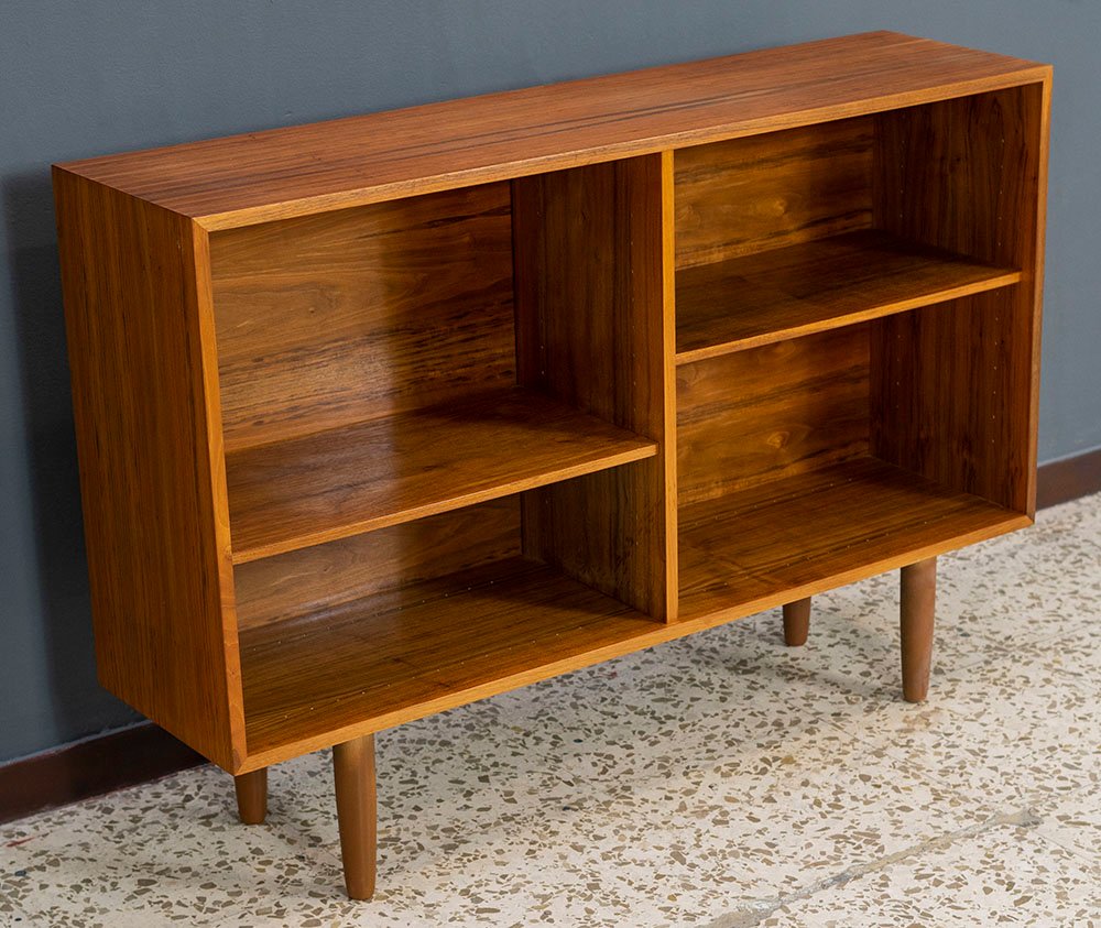 Small Teak Bookshelf, Denmark, 1960s for sale at Pamono