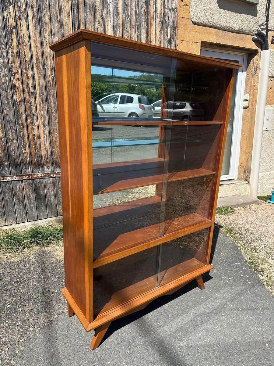 Vintage Walnut Showcase, 1960s for sale at Pamono