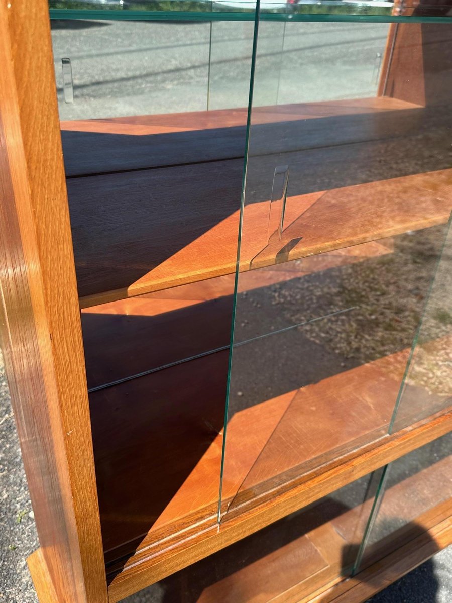 Vintage Walnut Showcase, 1960s for sale at Pamono
