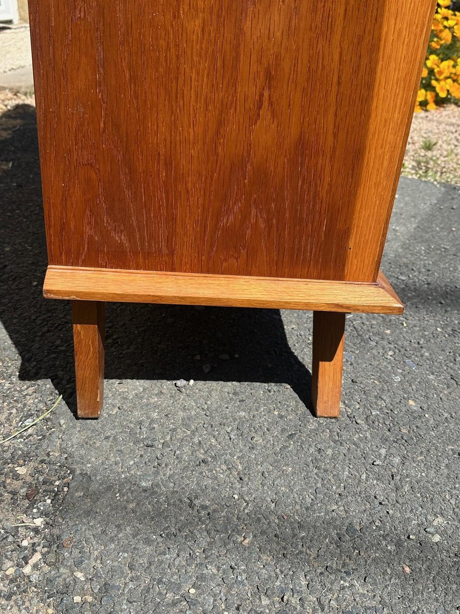 Vintage Walnut Showcase, 1960s for sale at Pamono