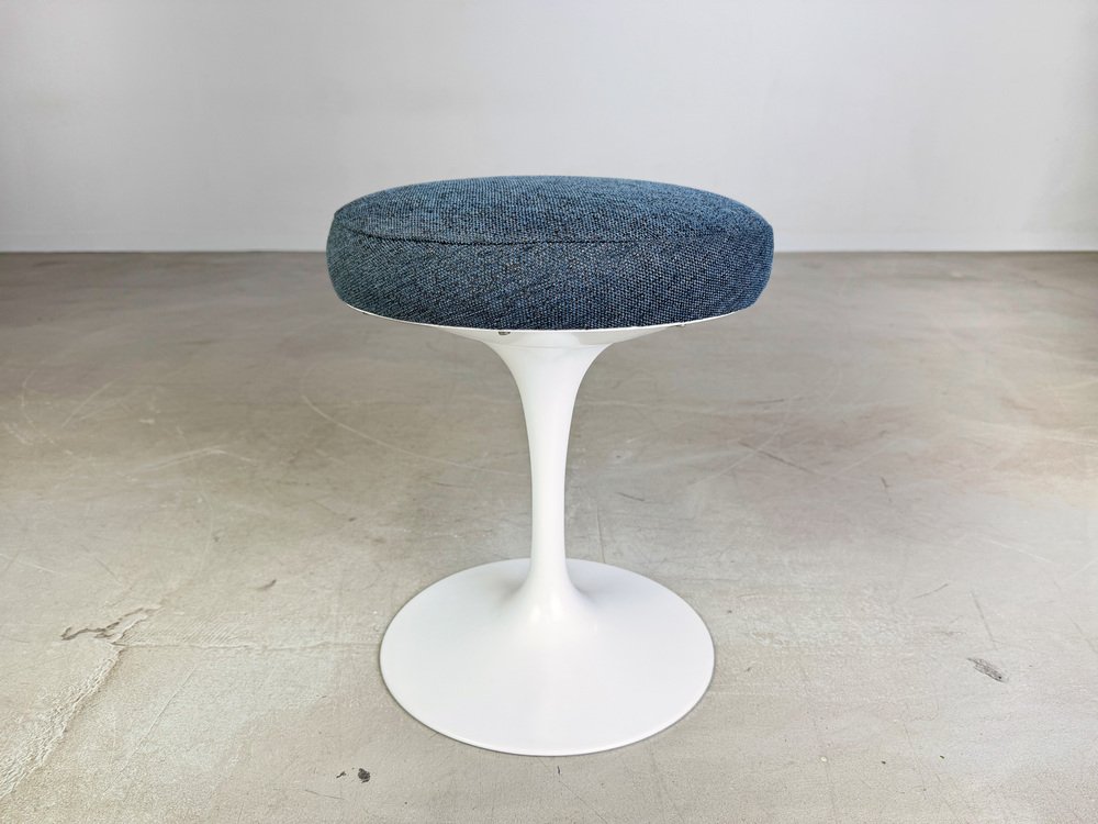 Tulip Stool by Eero Saarinen for Knoll International for sale at Pamono