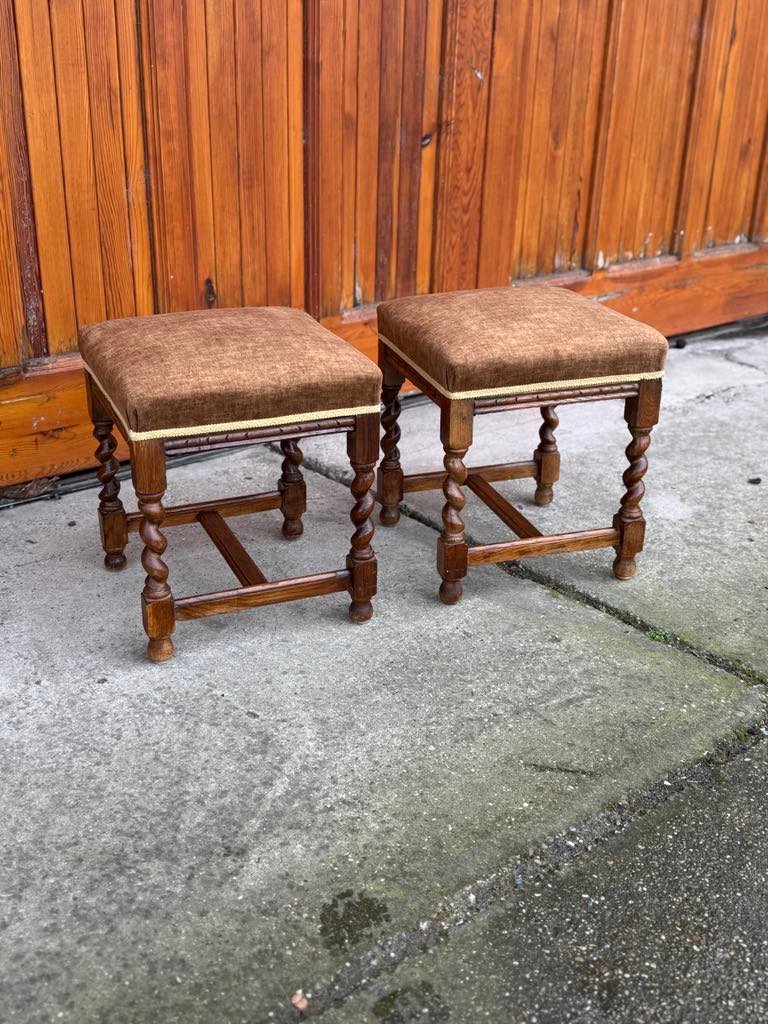 Set of Vintage Colonial Stools in Wood, 1950 for sale at Pamono