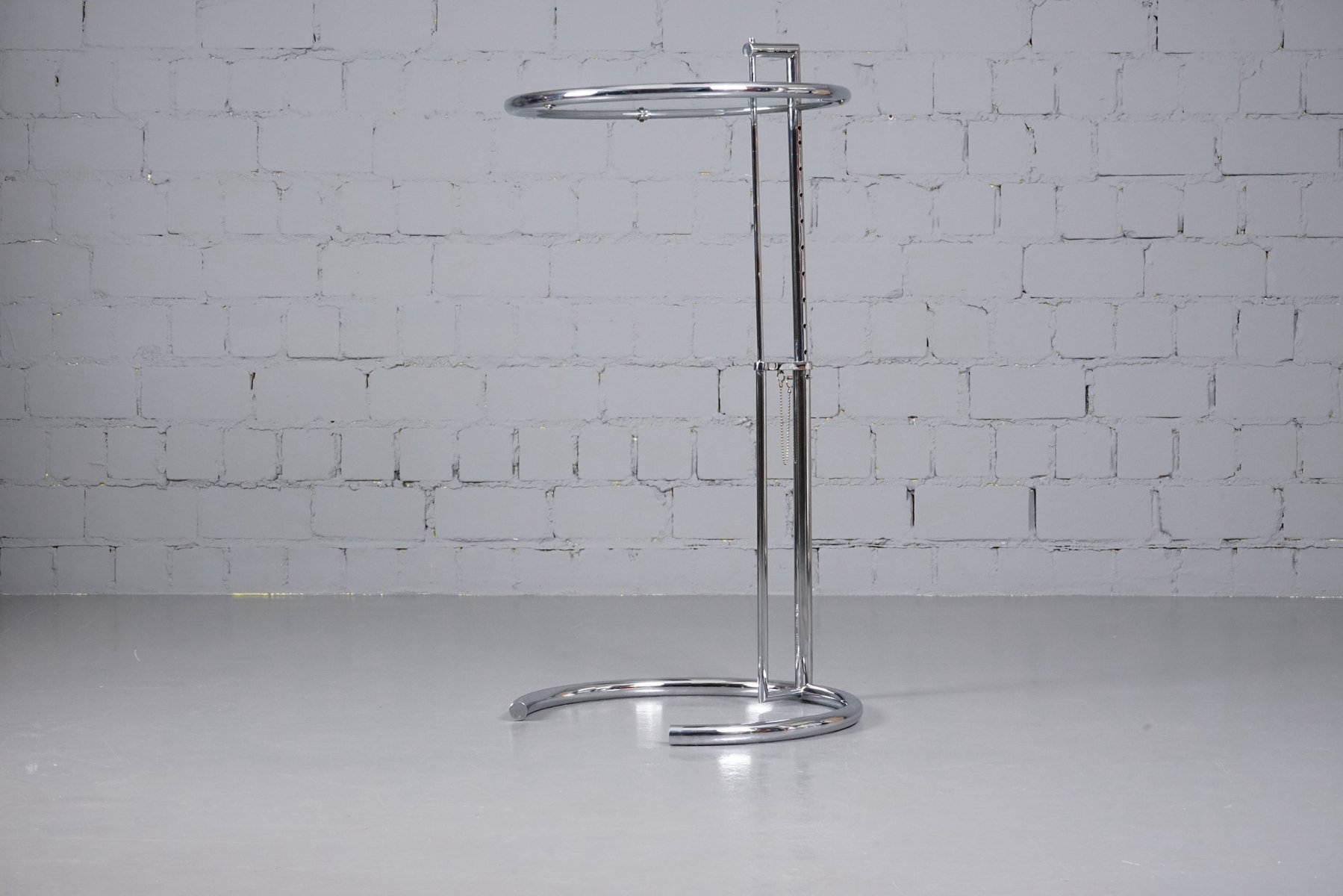 Adjustable E 1027 Table by Eileen Gray for Classicon for sale at Pamono
