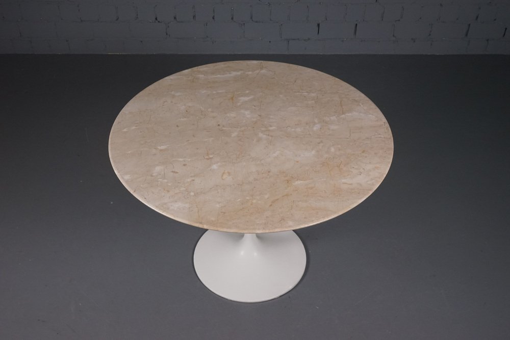 Tulip Dining Table with Botticino Marble by Eero Saarinen for Knoll Inc ...