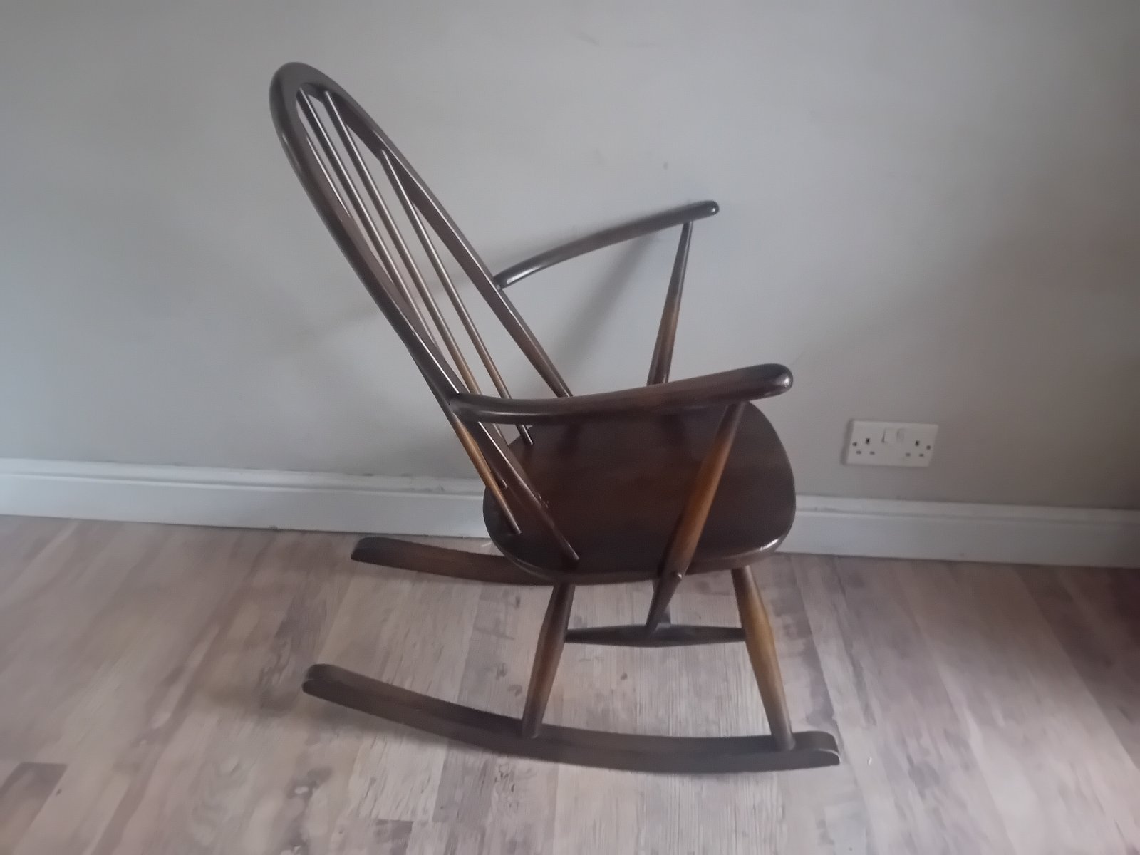 Vintage Quaker Rocking Chair from Ercol, 1960s for sale at Pamono