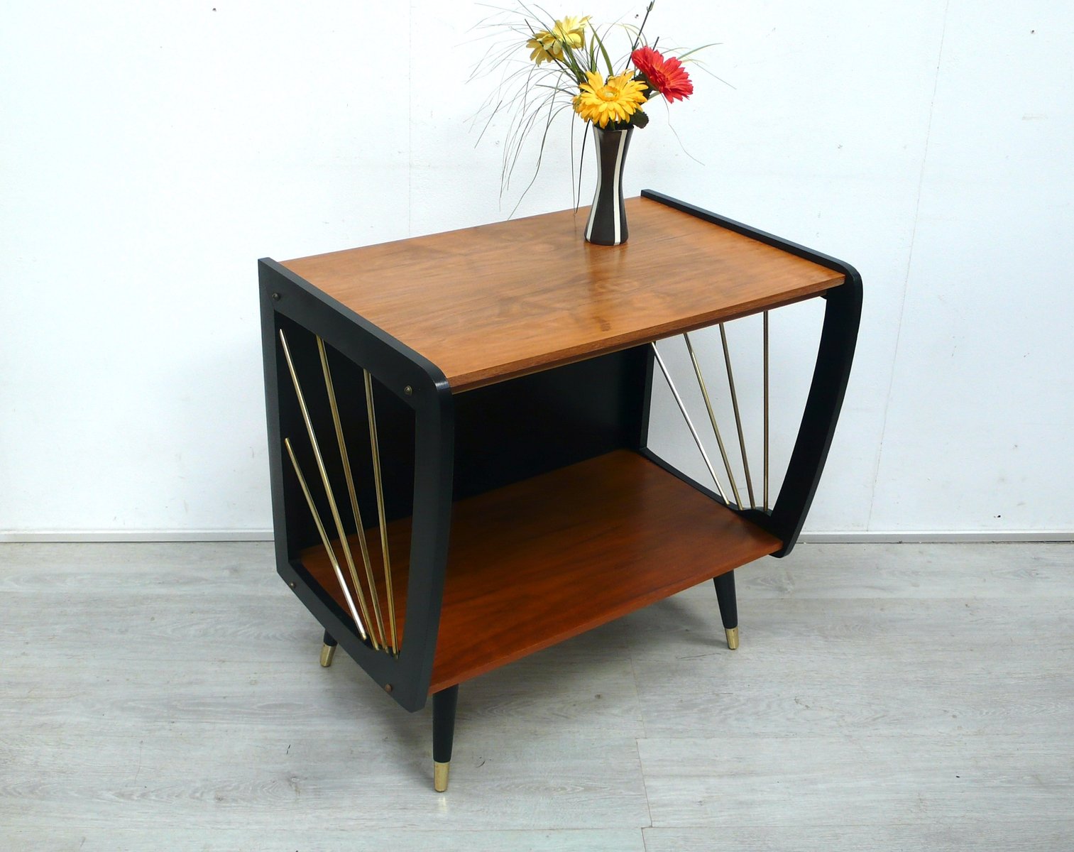 Mid-Century Modern Side Table with Shelf, 1950s for sale at Pamono
