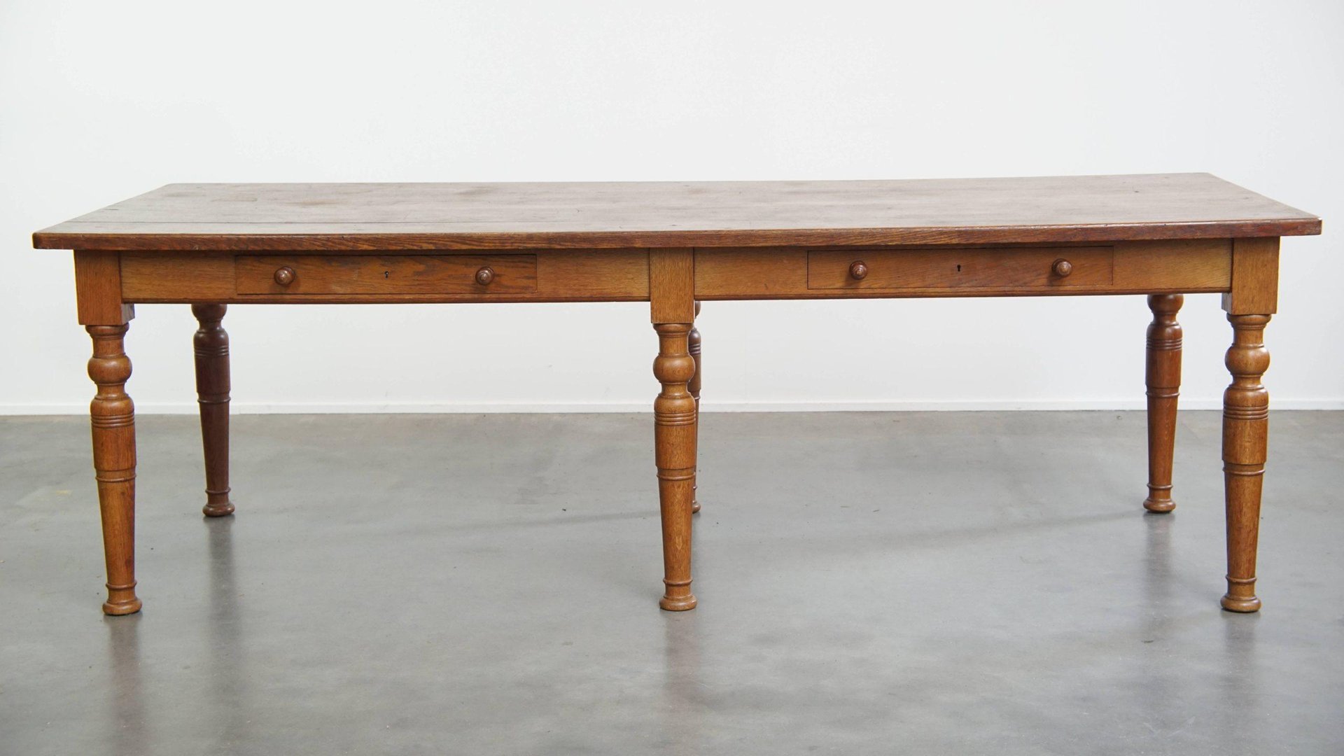 Large English Dining Table in Oak for sale at Pamono
