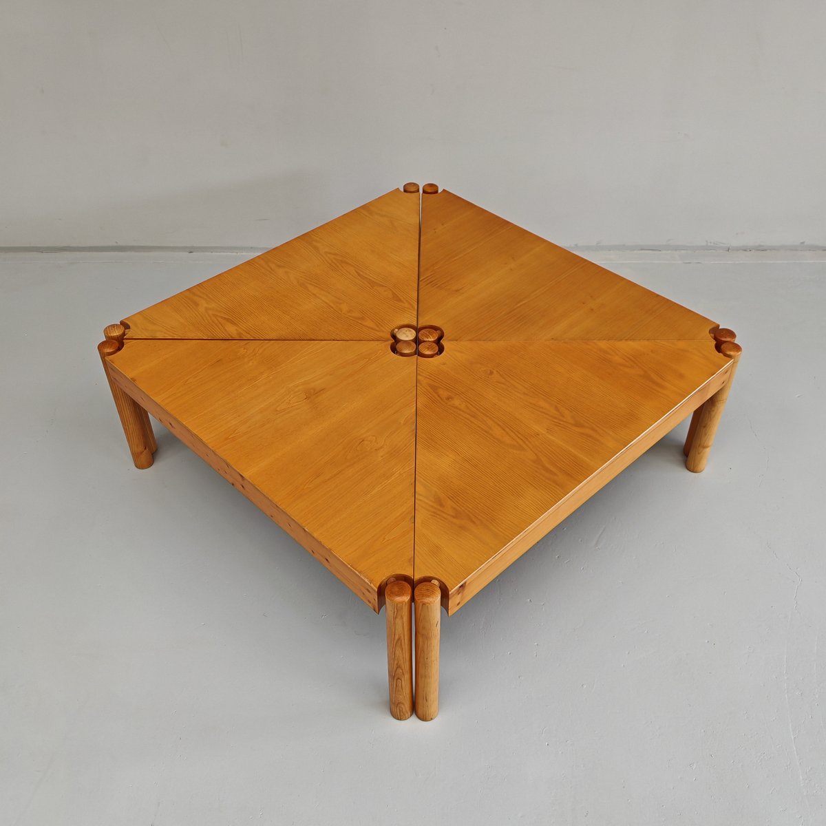 Vintage Enolinea Modular Triangular Tables in Light Wood, 1980s, Set of ...