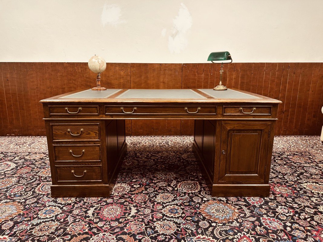 Large English Partners Desk for sale at Pamono