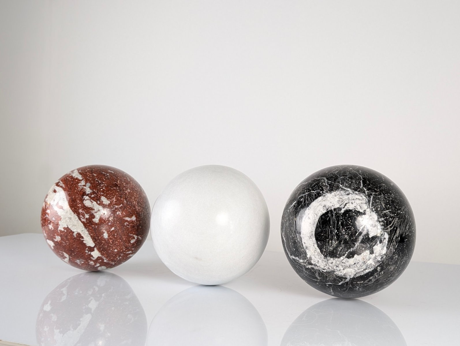 Italian Table with Tricolor Marble Spheres, 1990s for sale at Pamono