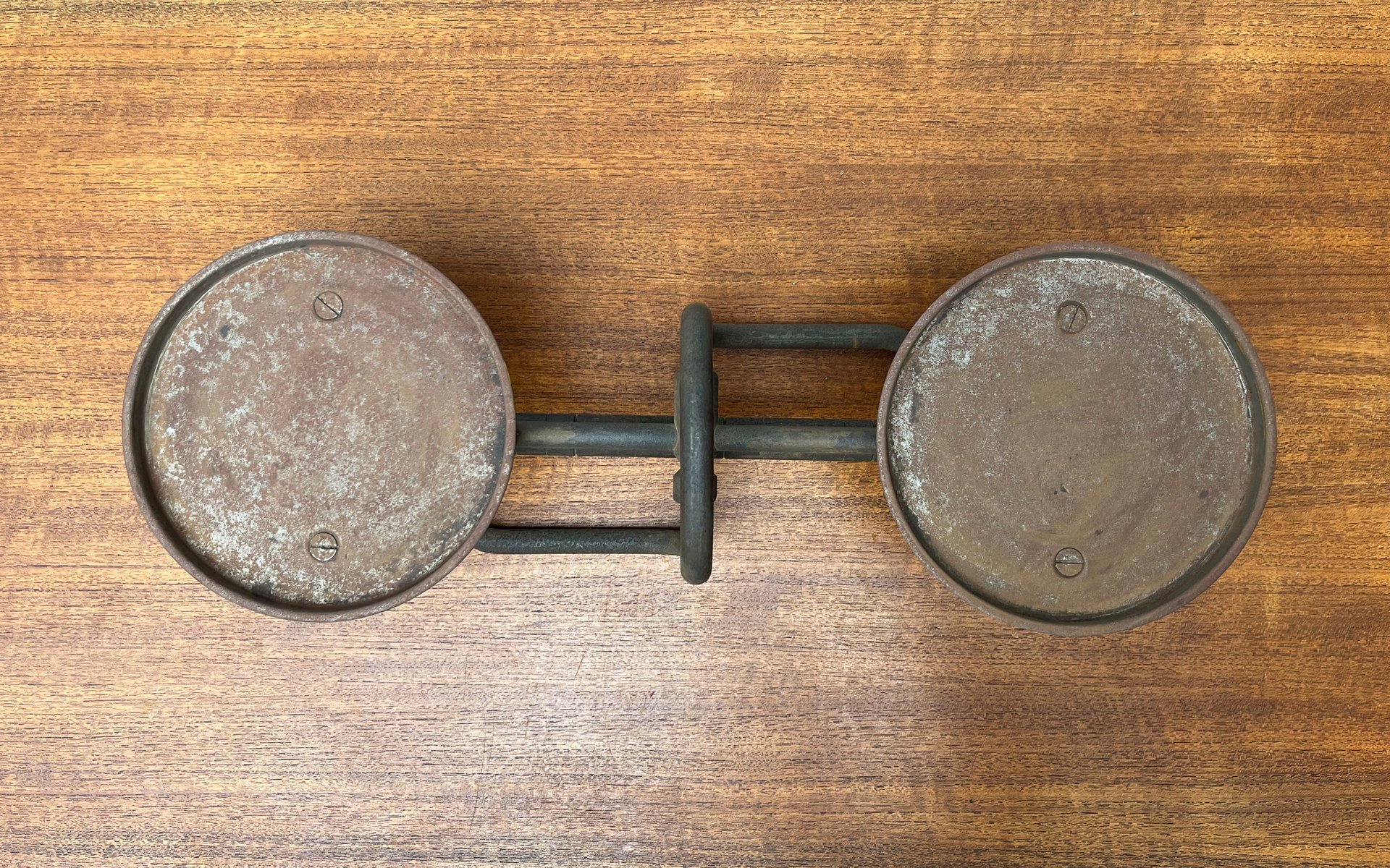 Art Deco Minimalist Metal Balance Beam Scale for sale at Pamono