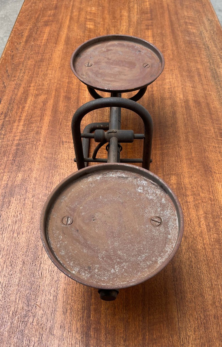 Art Deco Minimalist Metal Balance Beam Scale for sale at Pamono