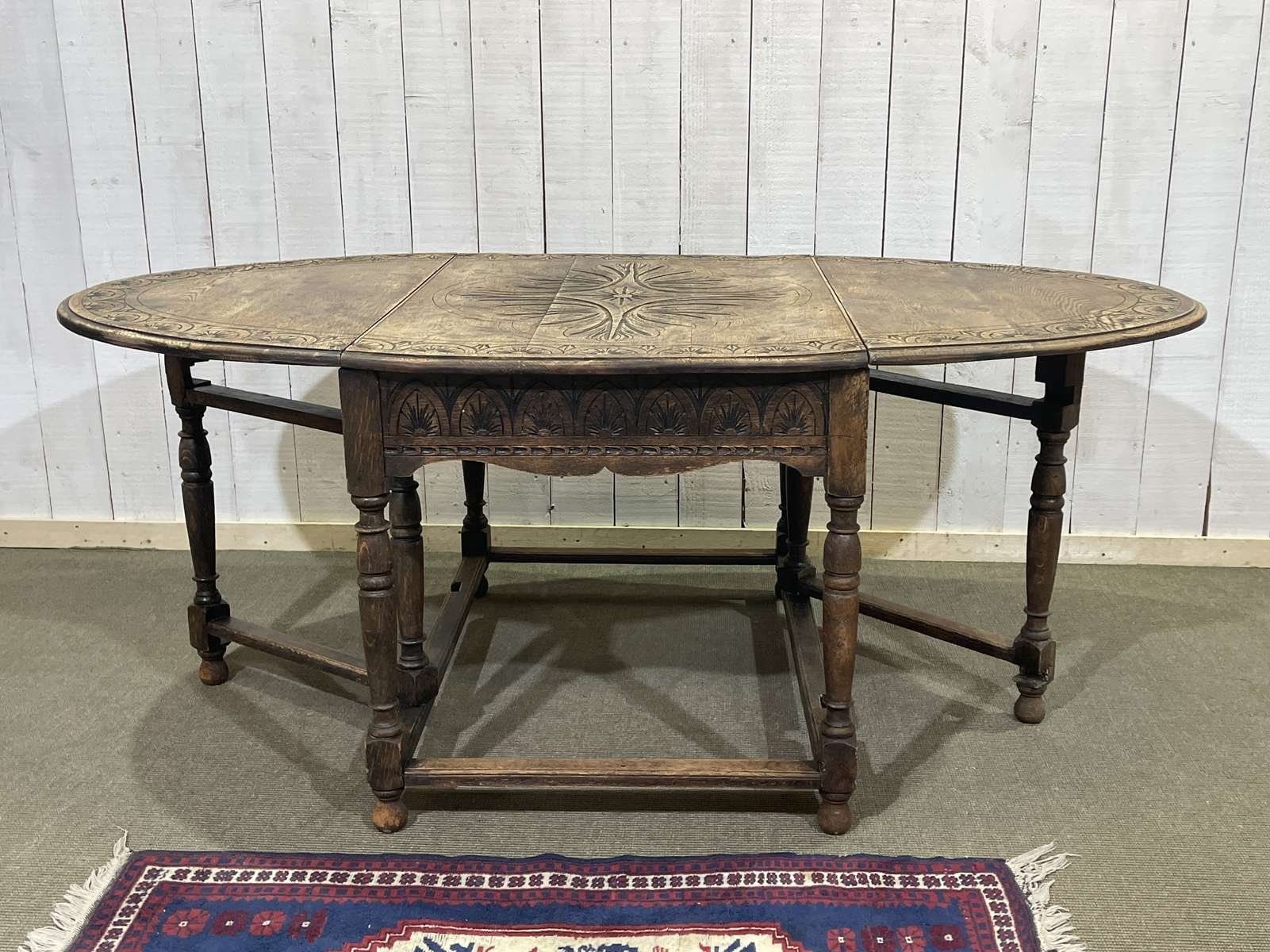 English Oak Drop-Leaf Table for sale at Pamono