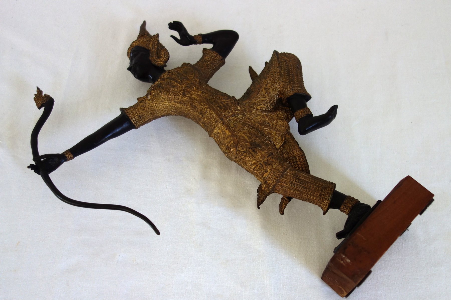 Gilded and Black Bronze Statue of Prince Rama, Thailand for sale at Pamono