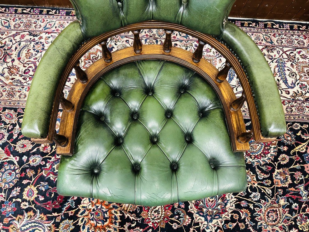 Chesterfield Captain Chair in Green for sale at Pamono