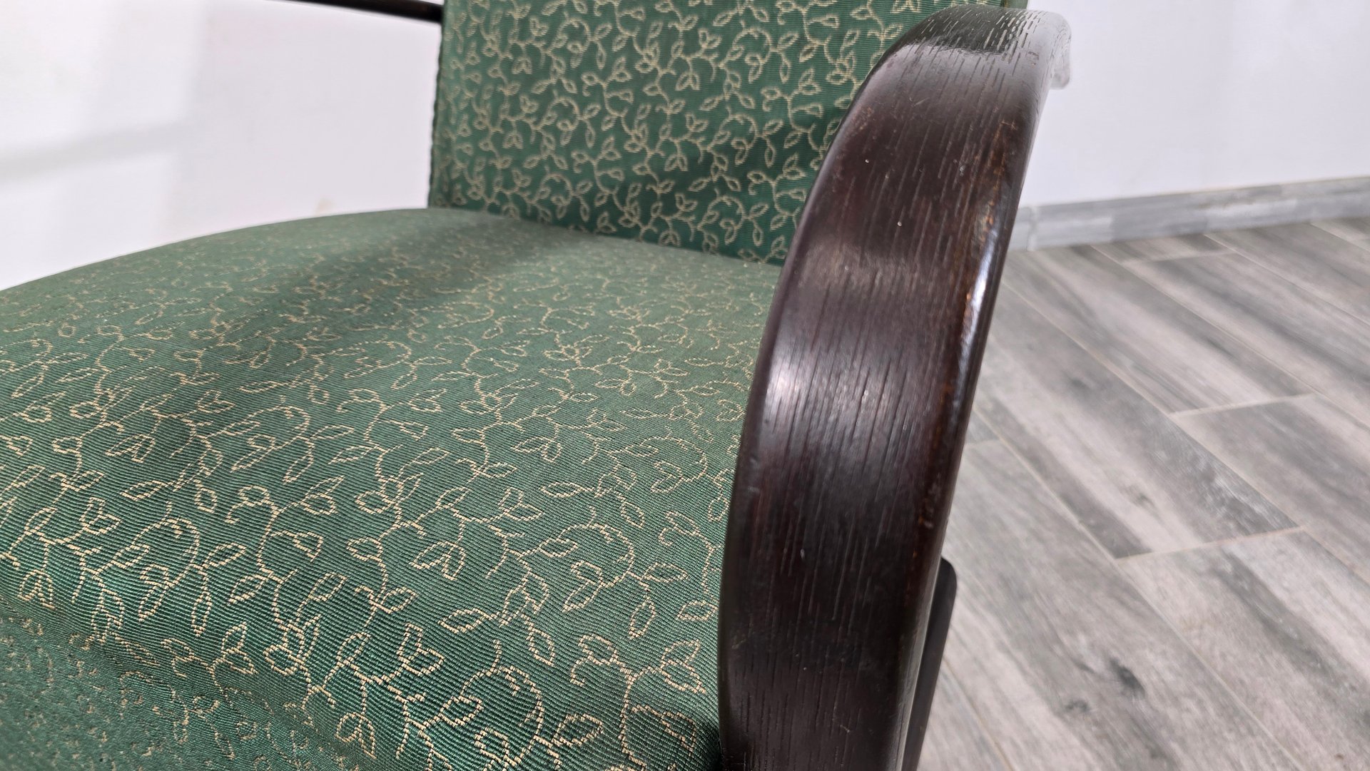 Art Deco Lounge Chair by Jindrich Halabala for sale at Pamono