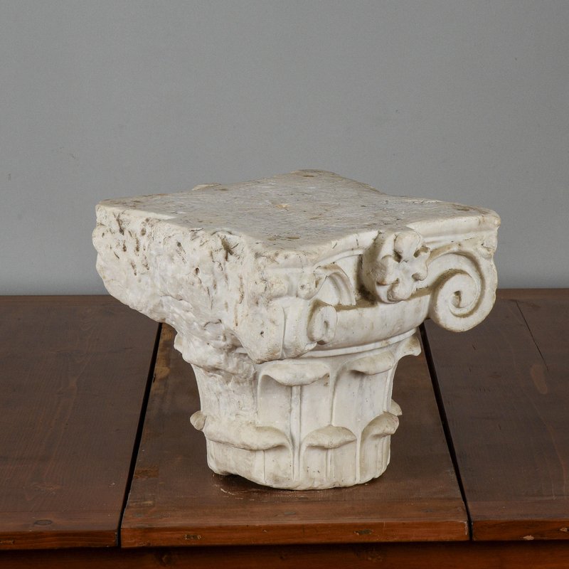 Small Antique Style Stone Column for sale at Pamono