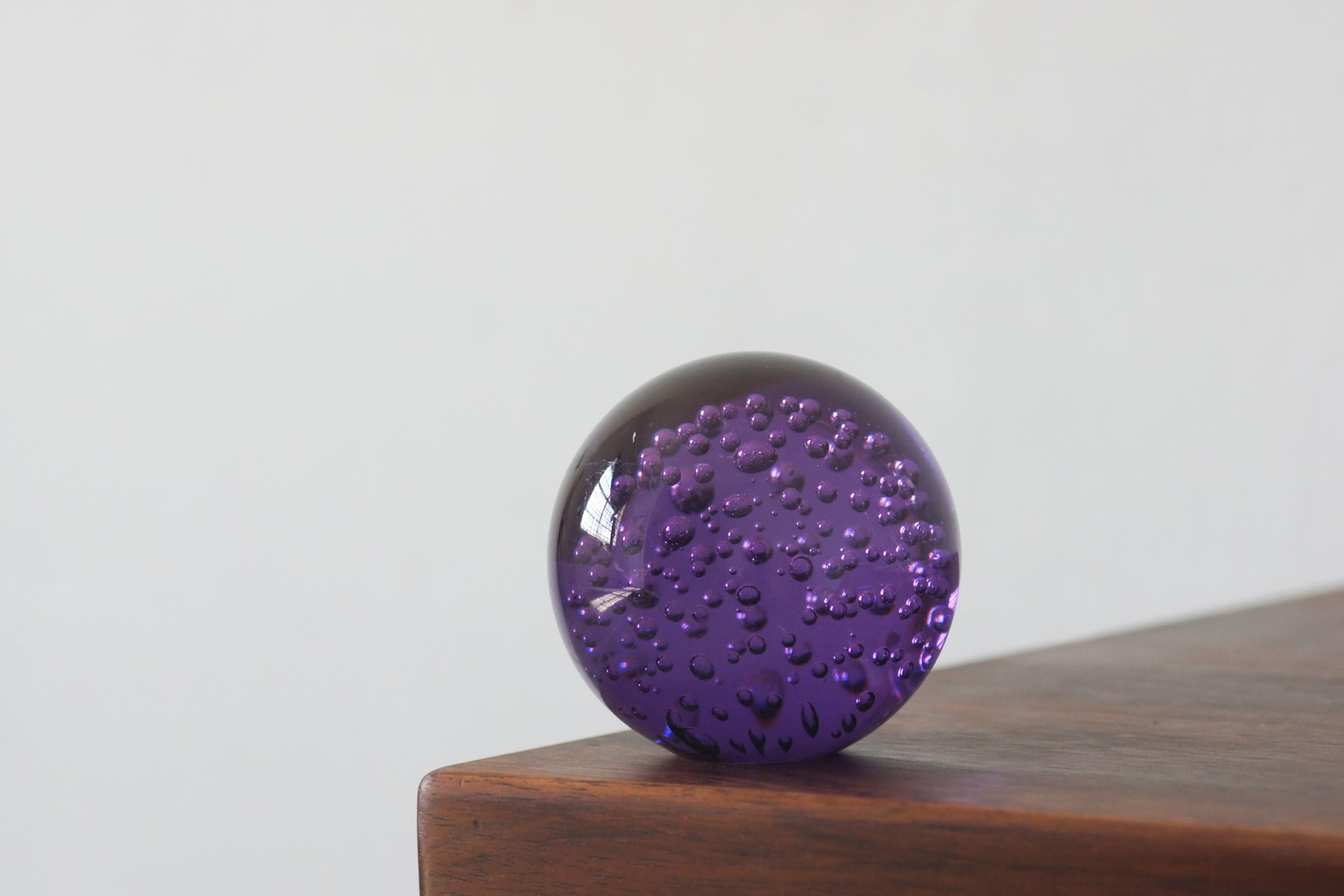 Vintage Italian Purple Paperweight Ball, 1970s for sale at Pamono