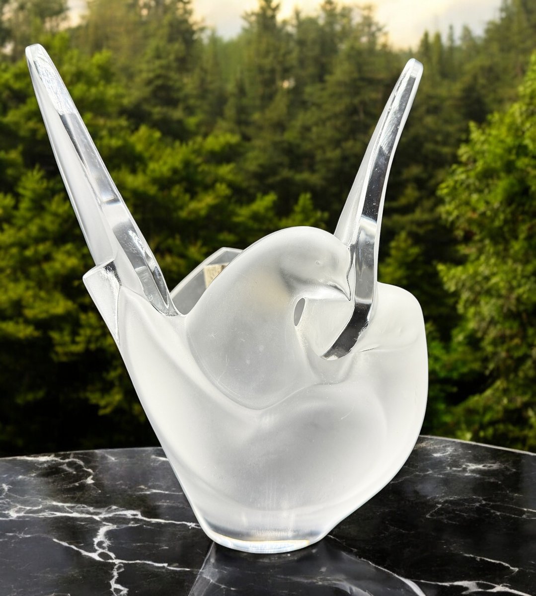 Lalique Sylvie Model Vase by René Lalique for Lalique for sale at Pamono