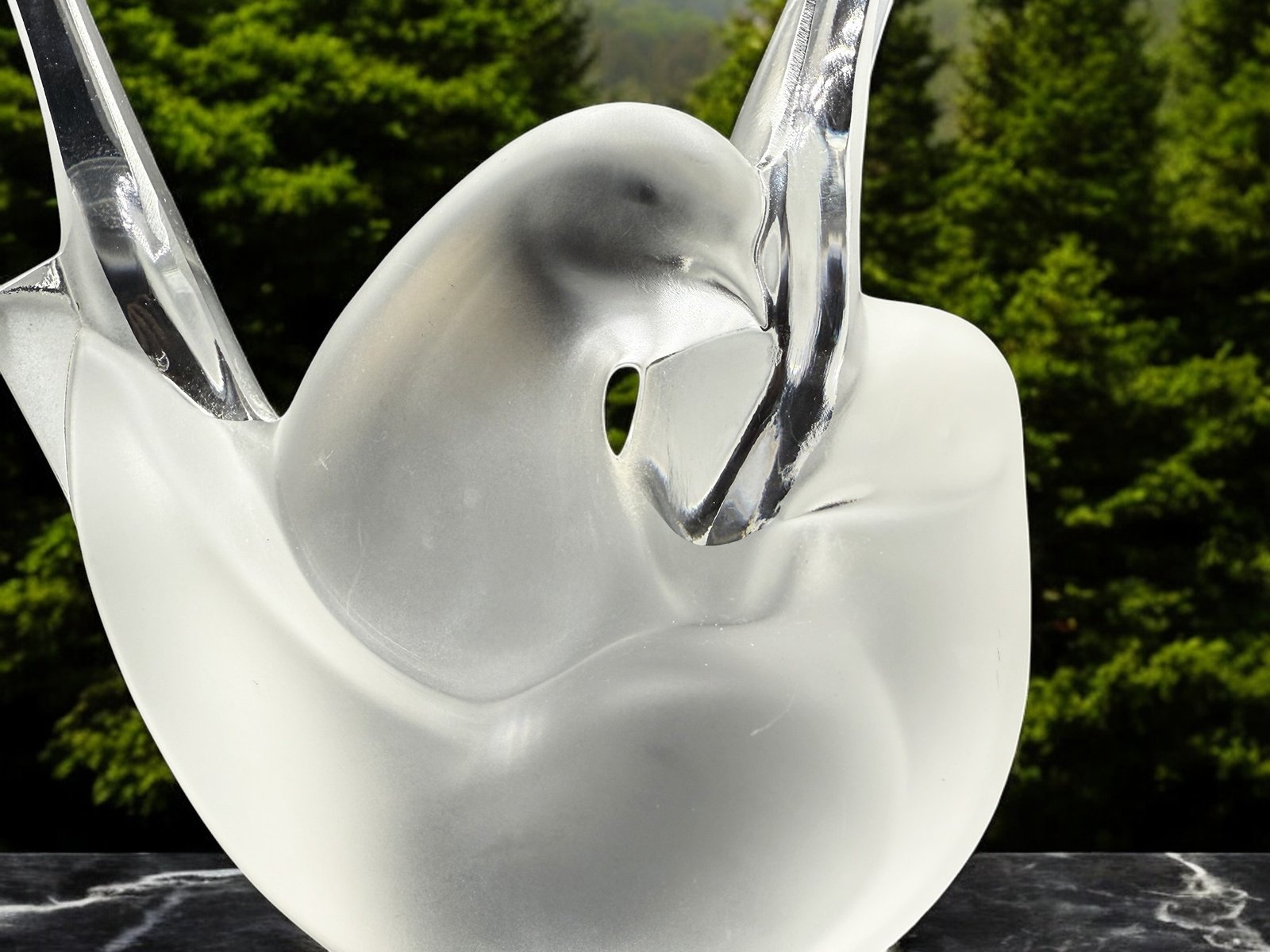 Lalique Sylvie Model Vase by René Lalique for Lalique for sale at Pamono