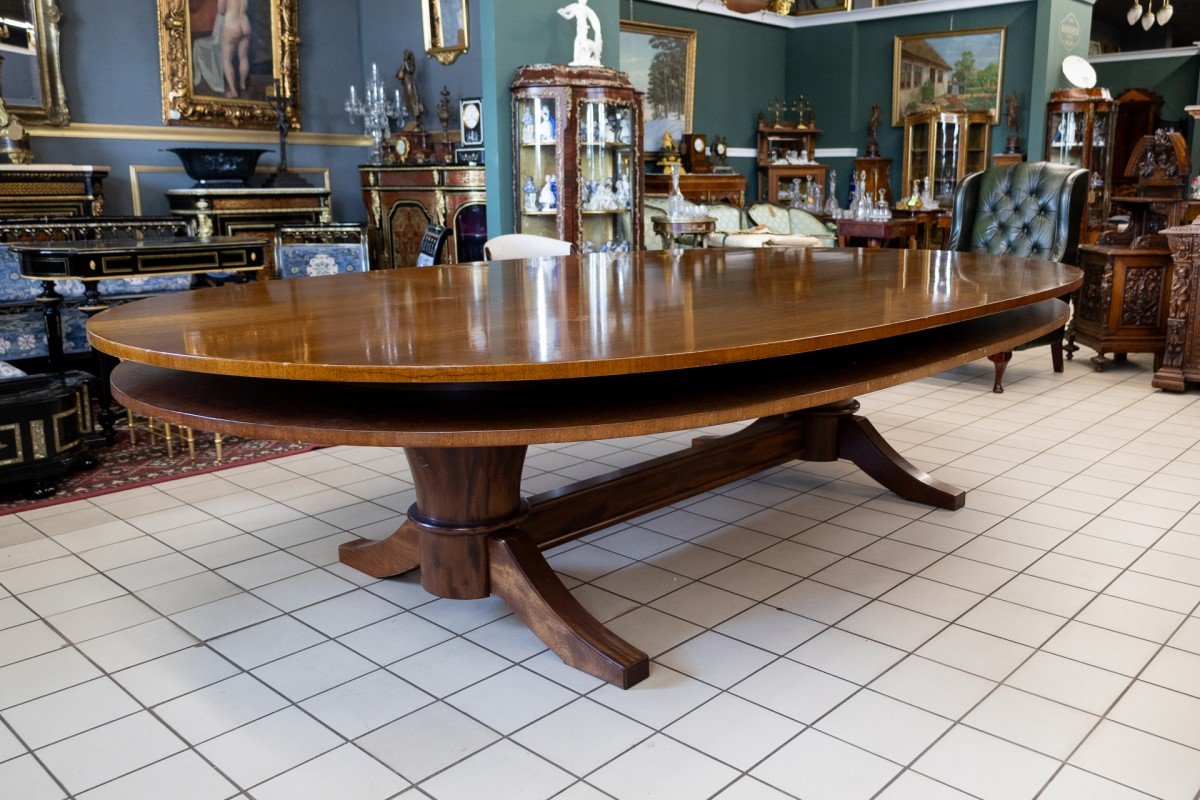 Large Antique Oval Conference Table, 1890s for sale at Pamono