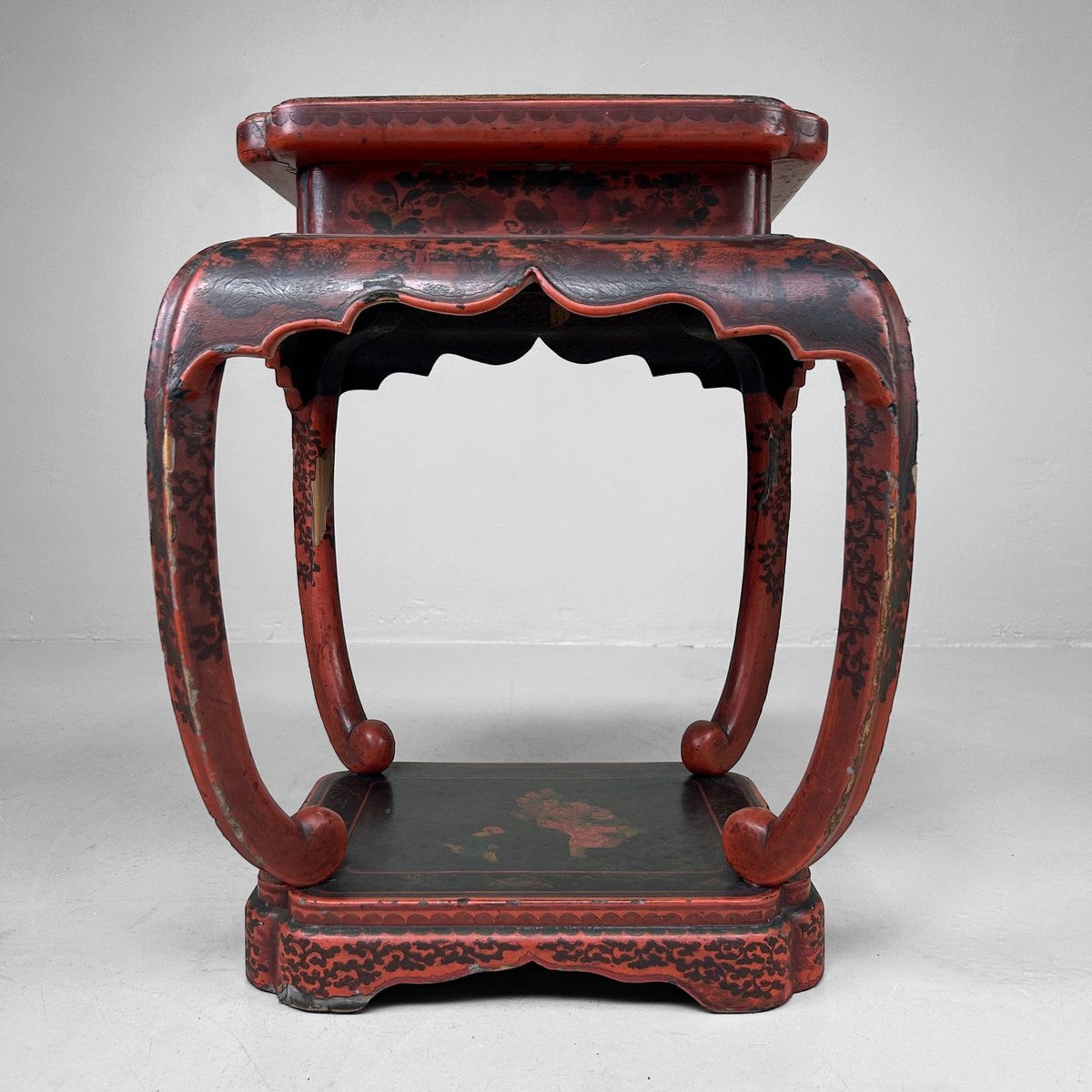Antique Chinese Lacquered Altar Stand, 19th Century for sale at Pamono