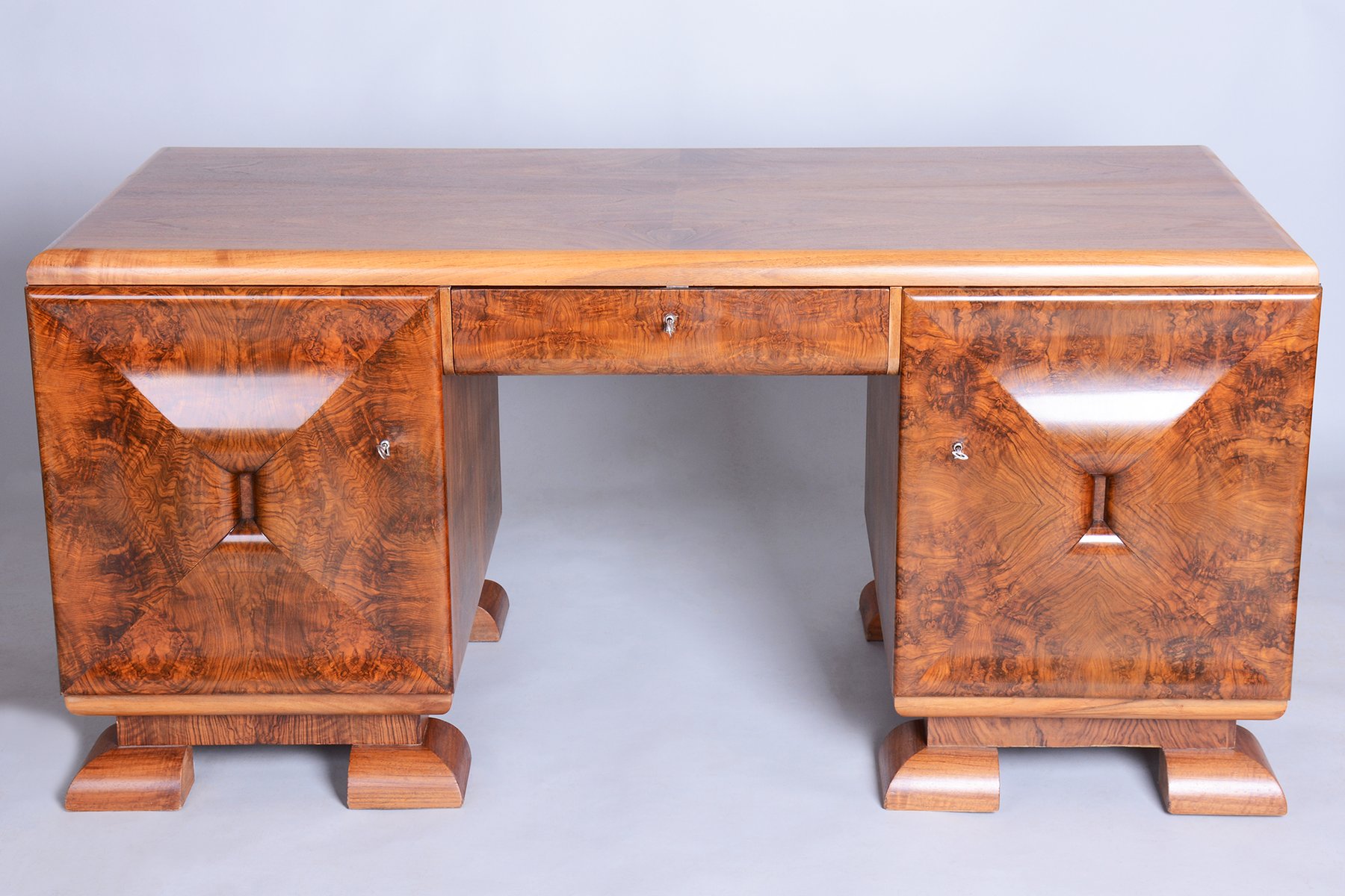 Art Deco Writing Desk in Mahogany and Walnut, 1920s for sale at Pamono