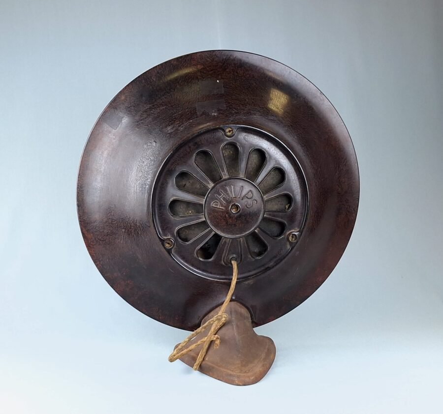 Bakelite Modernist Loudspeaker by Louis Kalff for Philips, 1930 for ...