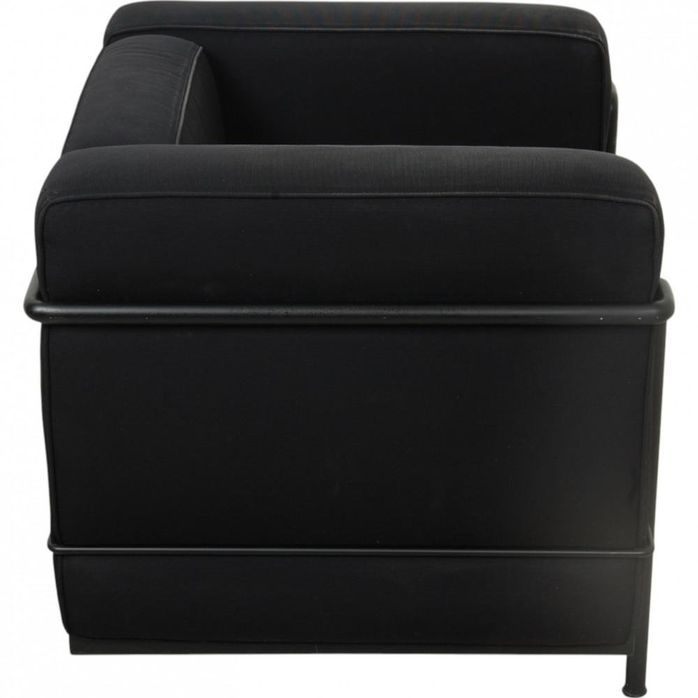 LC2 Lounge Chair in Black Fabric by Le Corbusier, 2000s for sale at Pamono