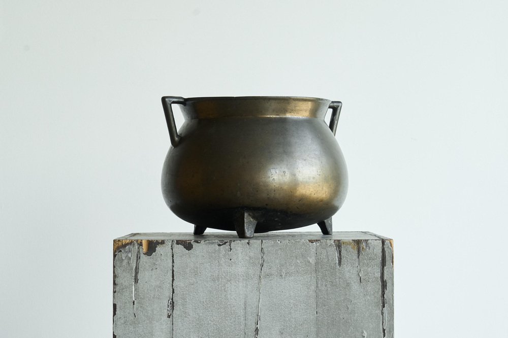 Large Antique Cauldron in Bronze for sale at Pamono