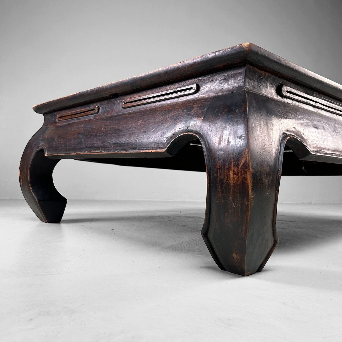 Vintage Chinese Low Table, 1940s for sale at Pamono